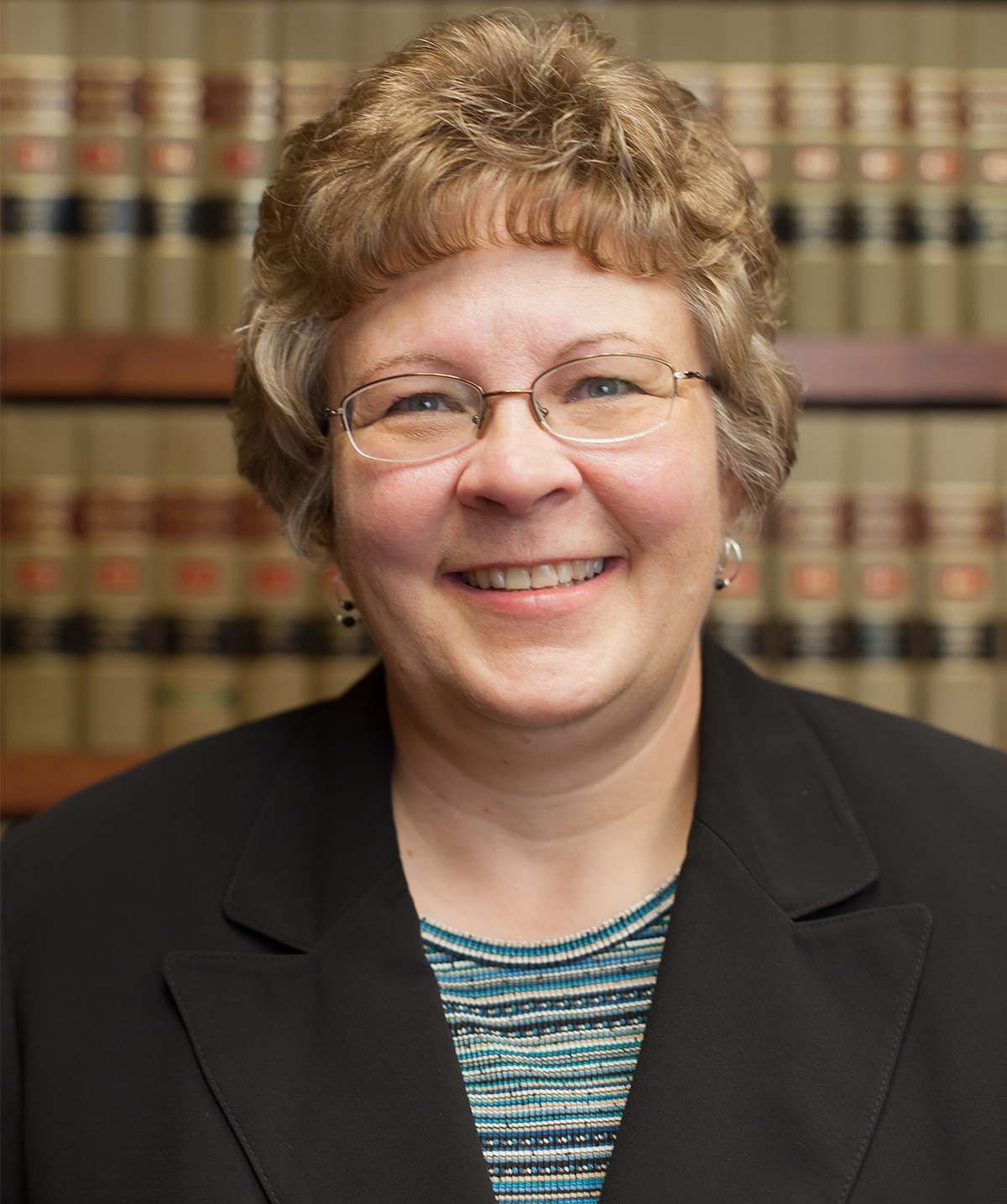 Flint MI Divorce Attorney Barbara C. Dawes - Henneke, Fraim & Dawes, P.C.